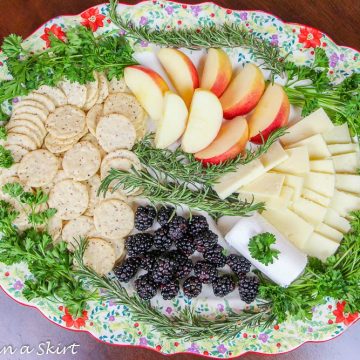 5 Minute Holiday Cheese Platter « Running in a Skirt