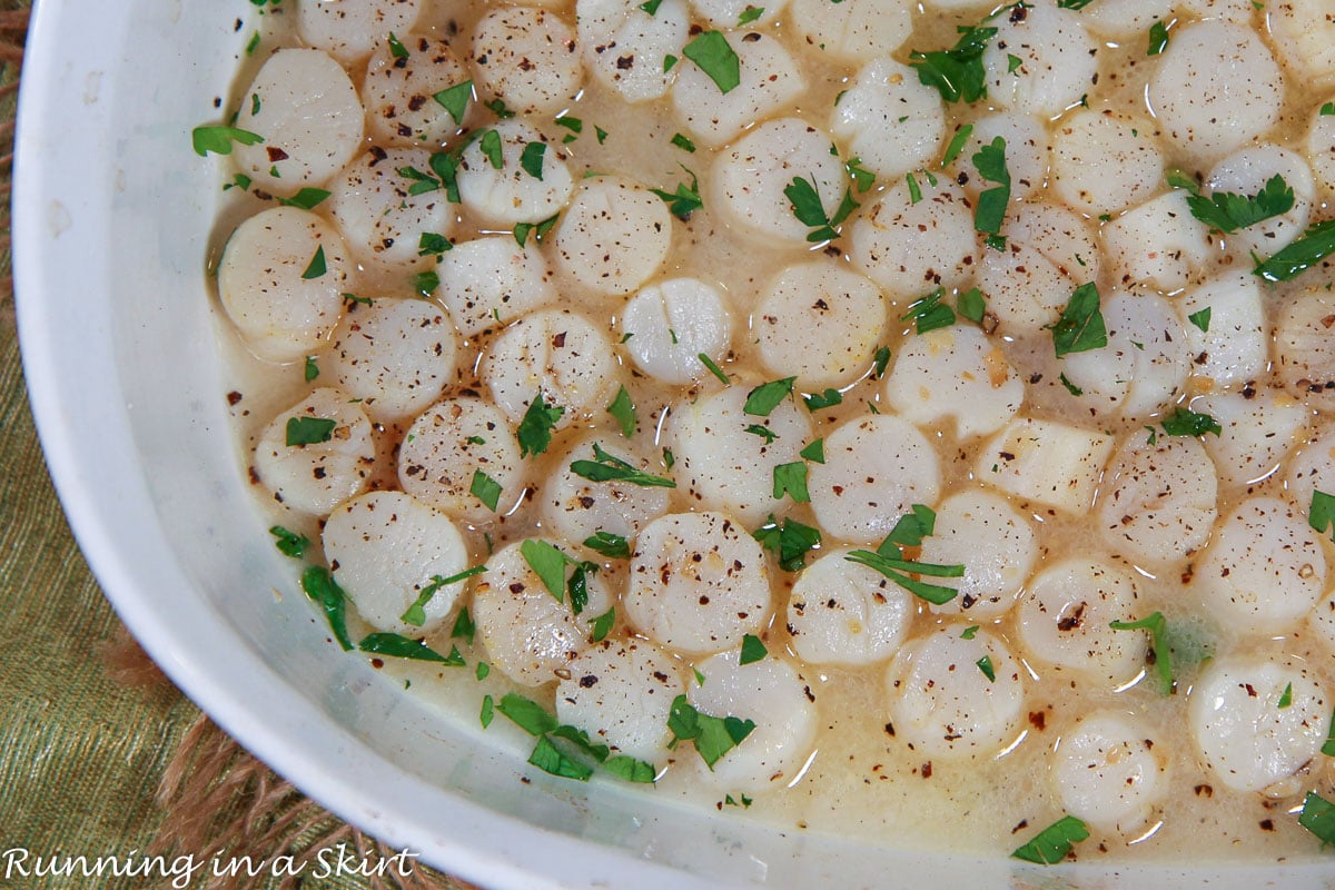 Bay Scallops Recipe - Broiled with Garlic Lemon Butter « Running in a Skirt