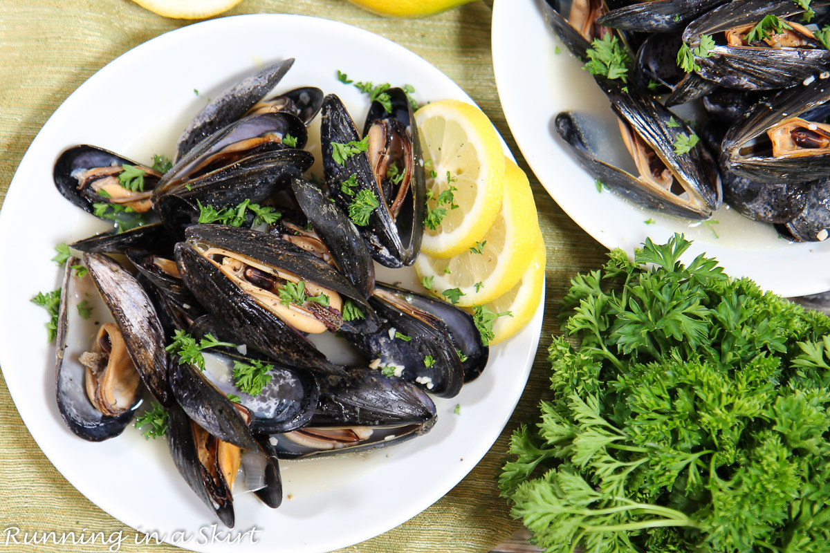 Mussels in White Wine Sauce « Running in a Skirt